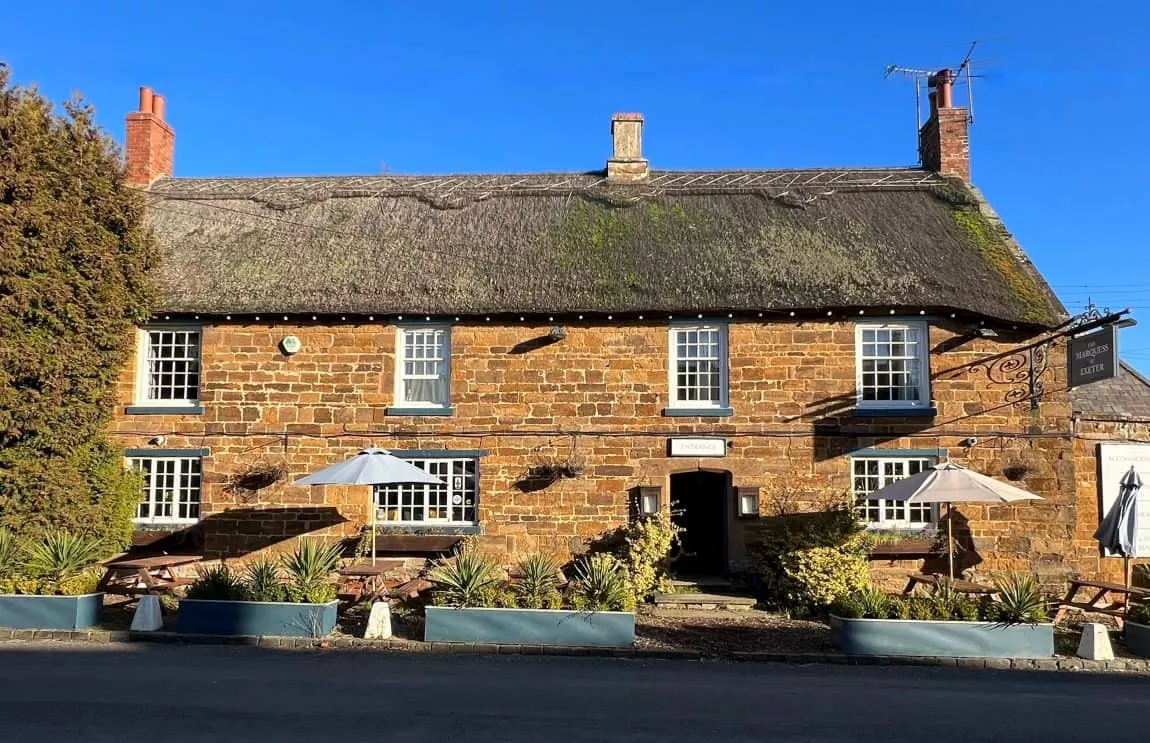 BEAUTIFUL INDIAN FOOD & ROOMS: THE MARQUESS OF EXETER, RUTLAND