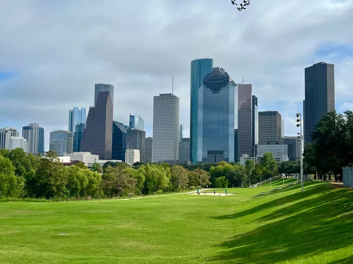 SUSTAINABLE HOUSTON GUIDE: 7 WAYS TO BE MORE GREEN