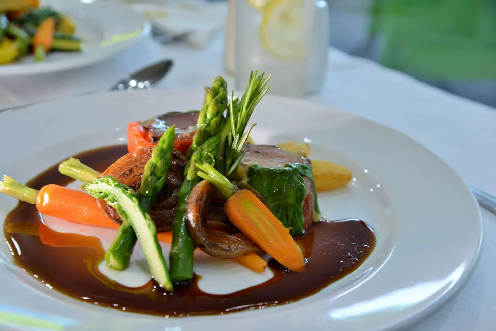 Dining - On the Square Restaurant | The Capetonian