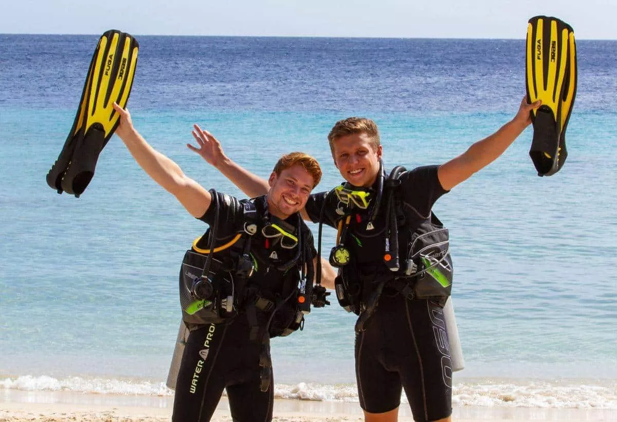 Discover the Beauty of Blue Bay Dive's Private 2 Tank Guided Dive ...