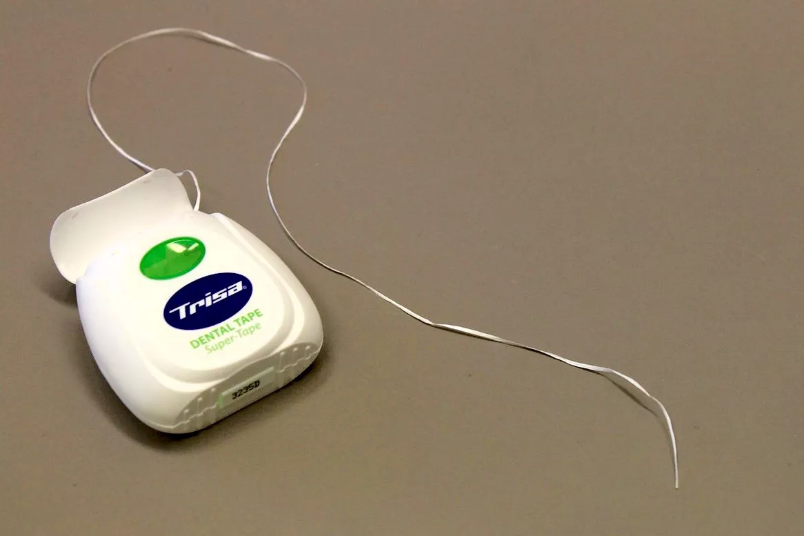 Quick and Easy Dental Floss Tips for a Healthy Smile - Dental Partners ...