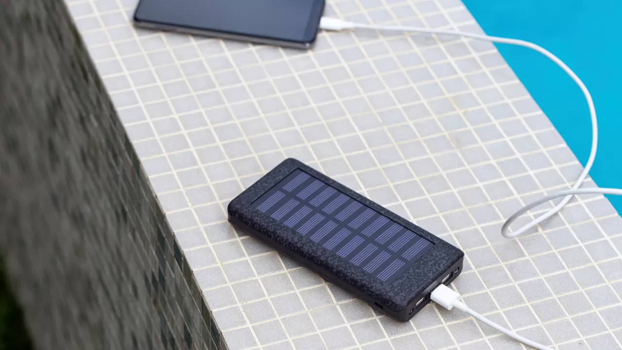 Best Portable Solar Chargers: A Comprehensive Guide - eCommercefun