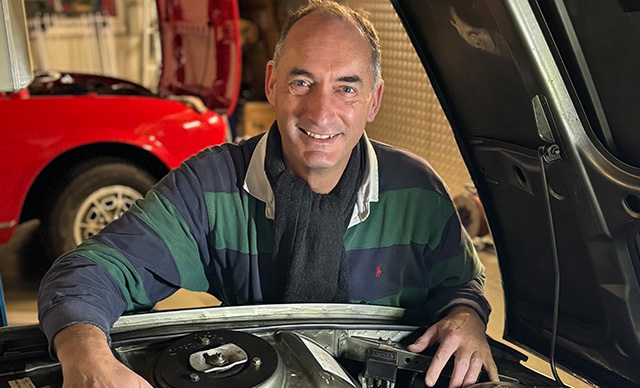 Finish my Classic - Professionelle Auto-Reparatur von Klassikern