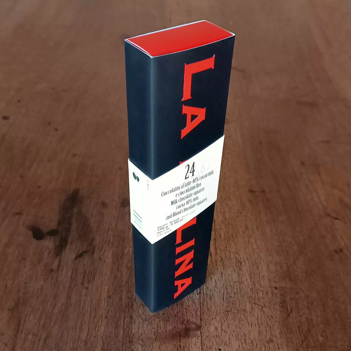 case with 24 assorted chocolate squares | La Molina - Cioccolato