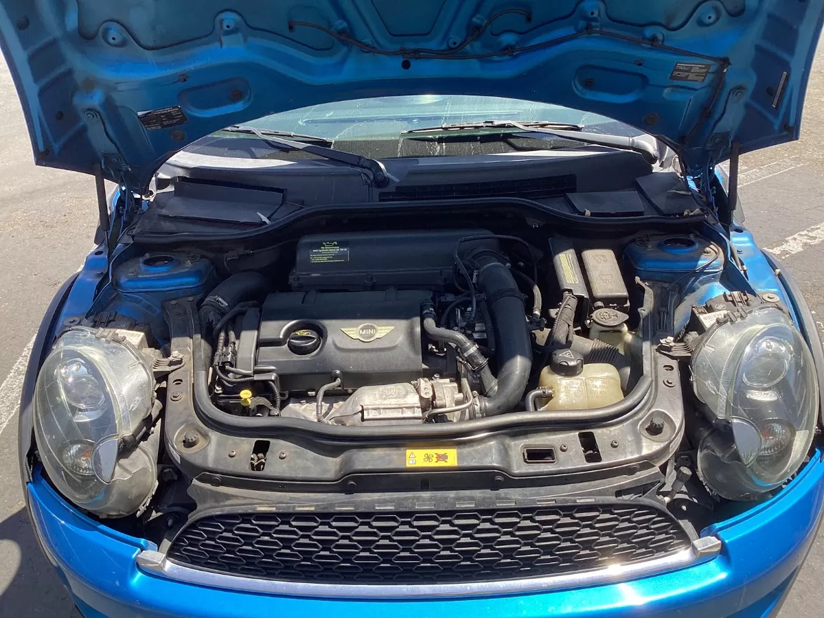 What are the signs of a failing alternator in a Mini Cooper ...