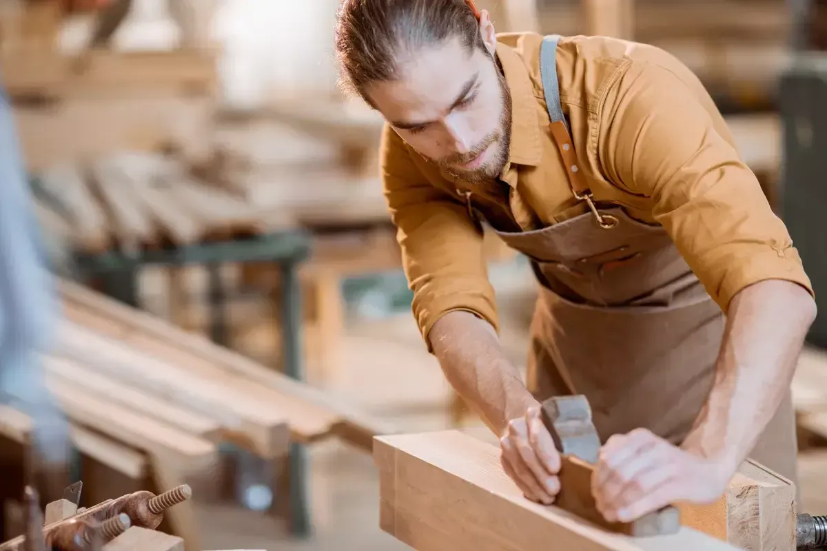 Restoration Carpenter - Limen Restoration Corp.