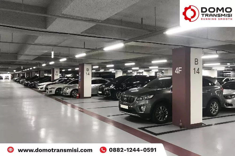 Kenali Fitur Parkir Otomatis Pada Mobil Matic - Domotransmisi.com