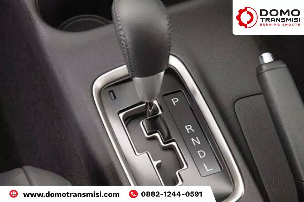 Ini Dia 6 Perbedaan Mobil Matic Dan Manual - Domotransmisi.com