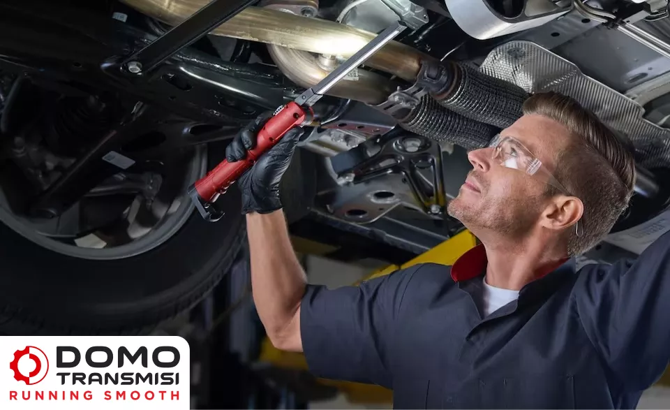Kenapa Harus Ke Bengkel Mobil Matic Daihatsu Ayla Servis Lengkap Bintaro? - Domotransmisi.com