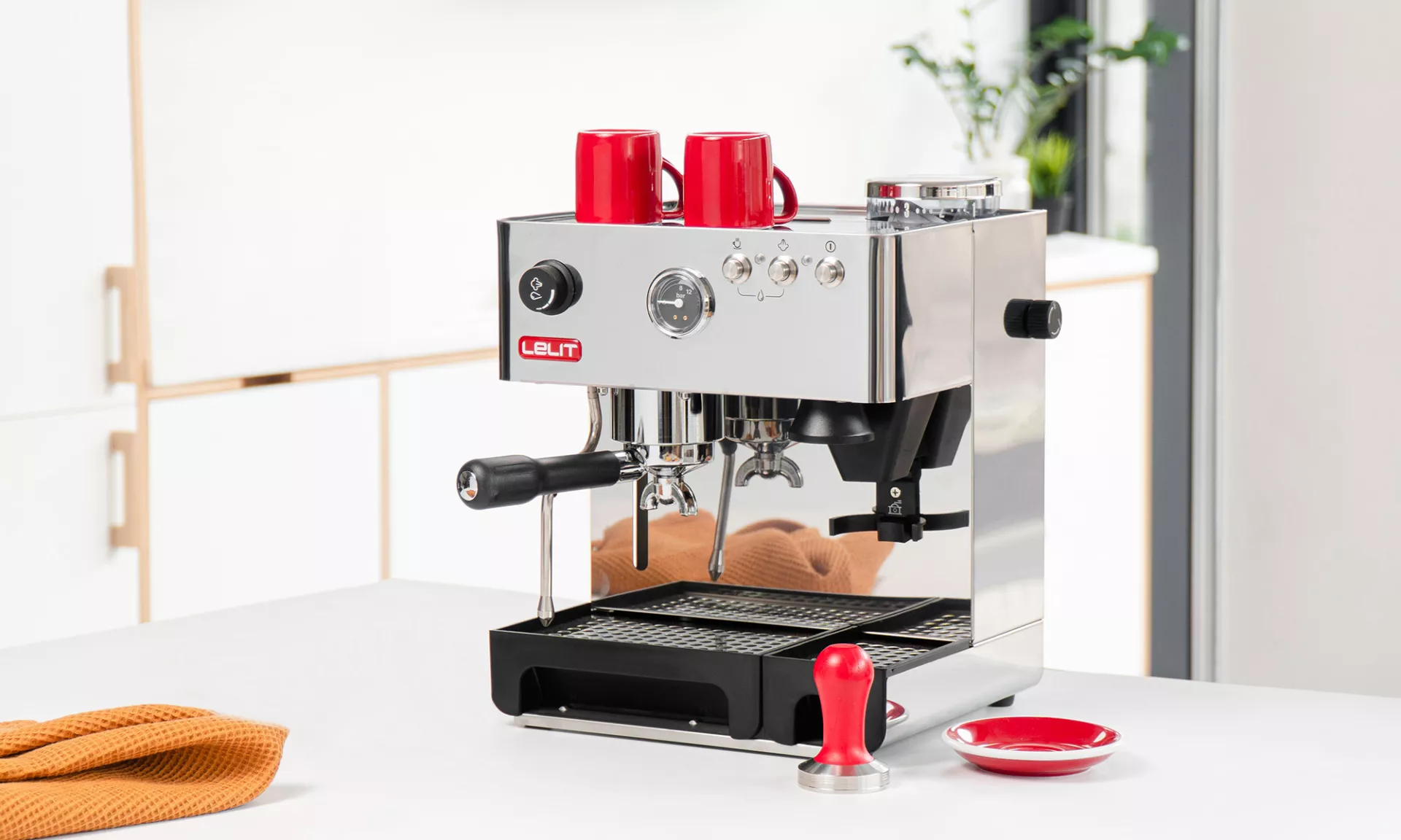 Machines à expresso élégantes pour la cuisine