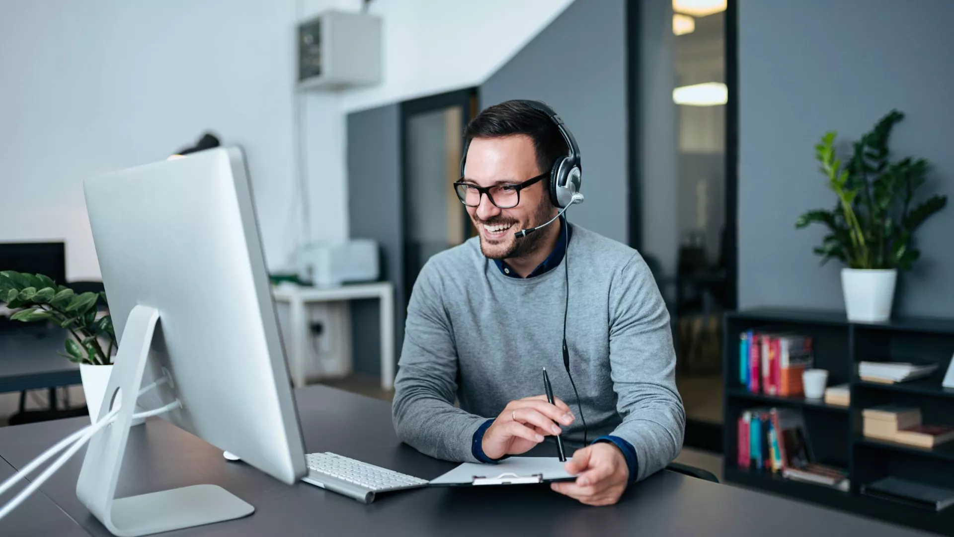 Why Businesses Are Turning to External IT Support for Growth